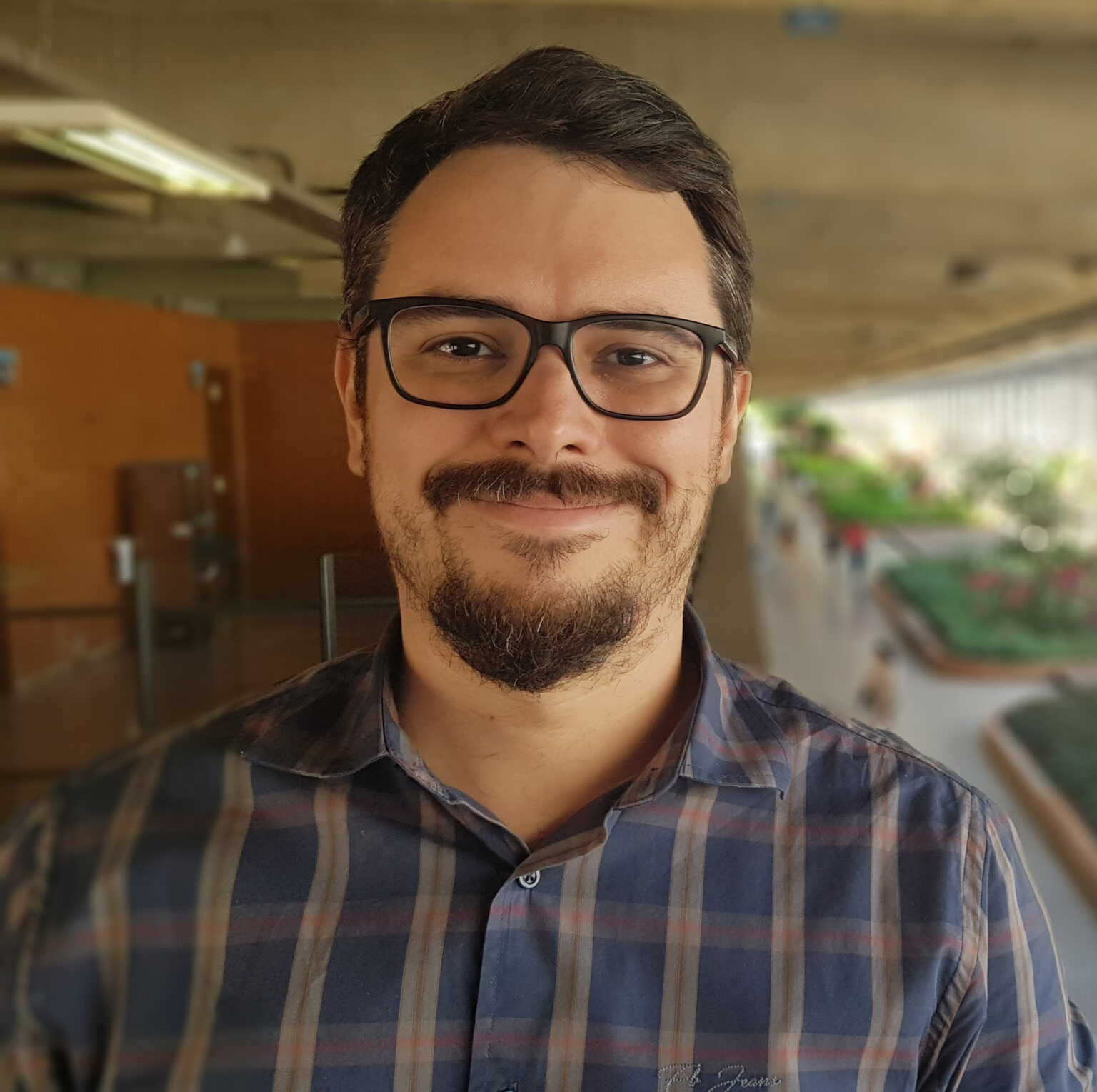 Prof. Dr. Bruno Leal – POSHIS