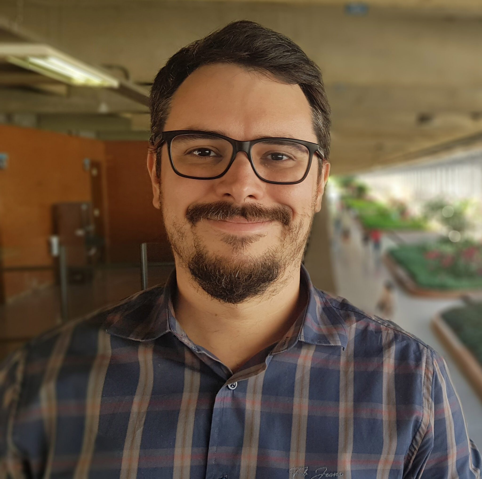 Prof. Dr. Bruno Leal – POSHIS